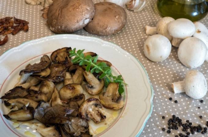Are cooked mushrooms safe to eat if left out overnight?