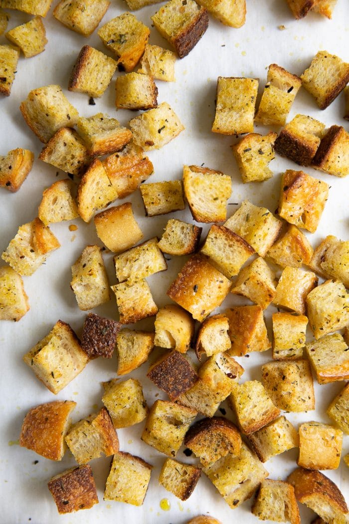 Are croutons and toast the same?