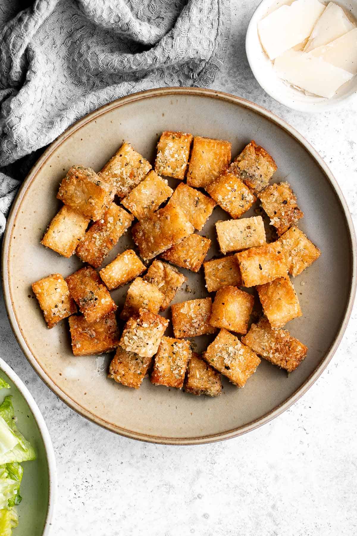 Are croutons perishable?