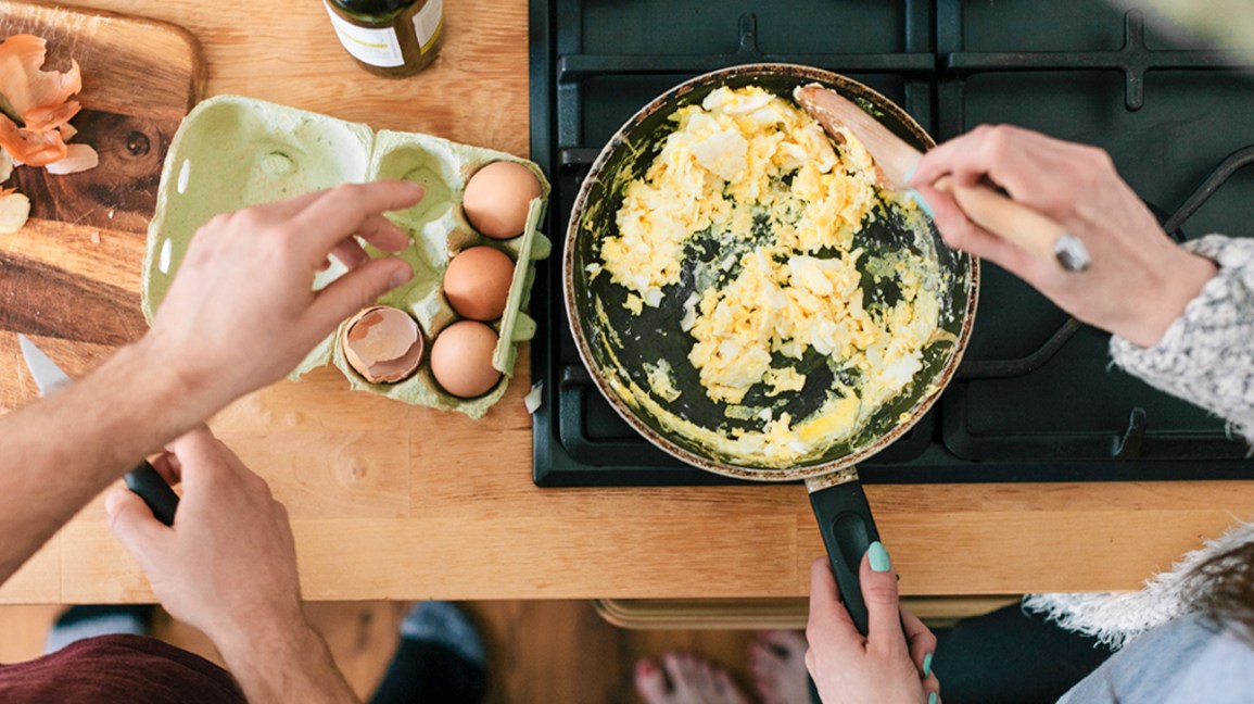 Are eggs low fiber foods?