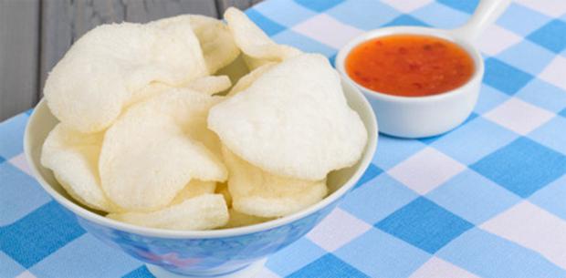 Are prawn crackers high in calories?