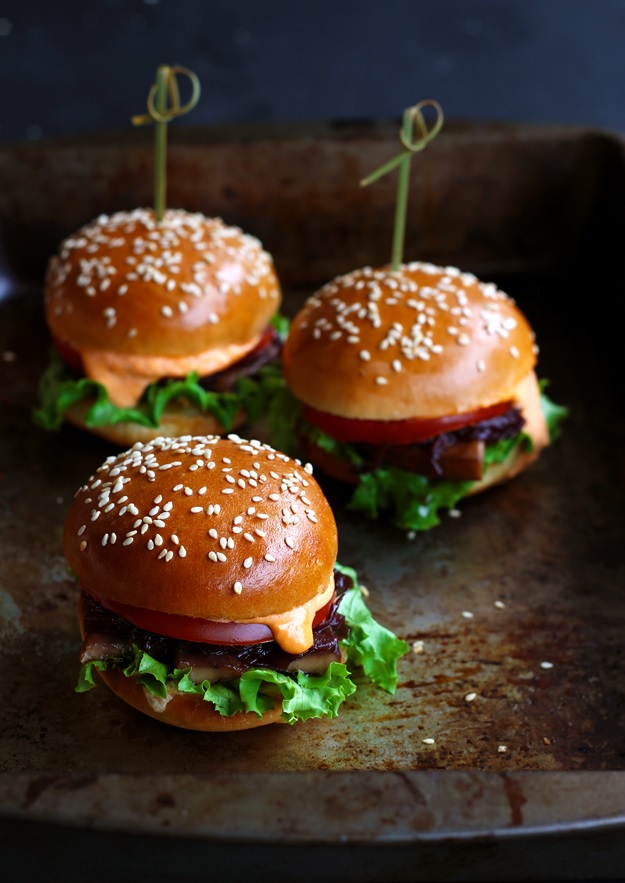 Are veggie sliders vegan?