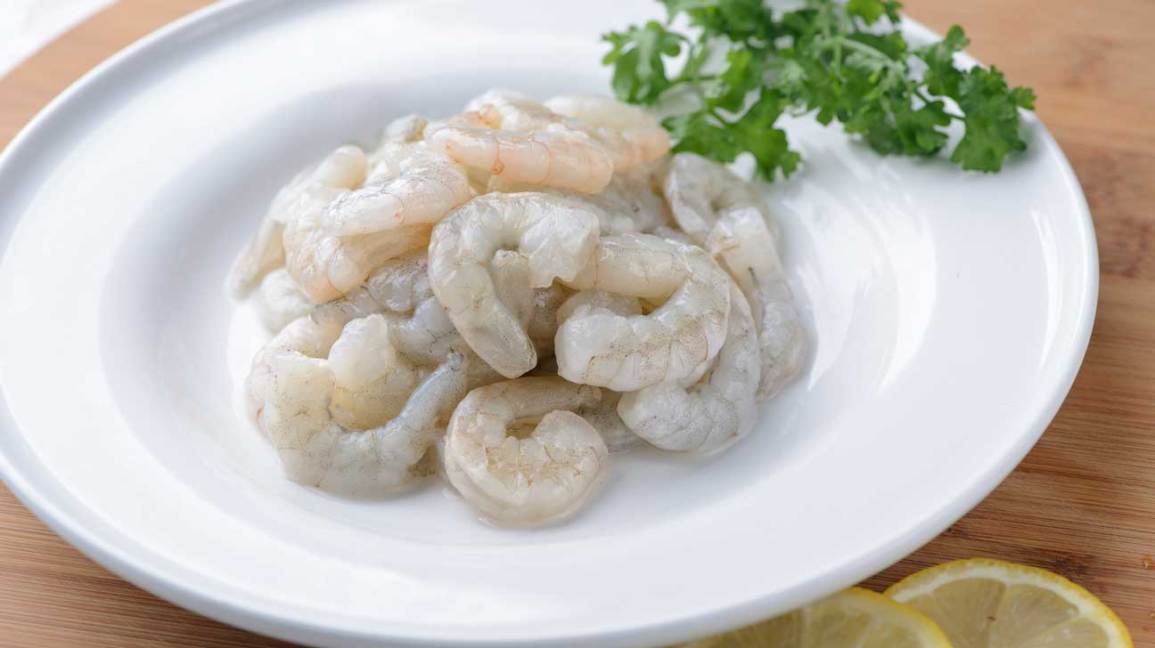 Are white prawns safe to eat?