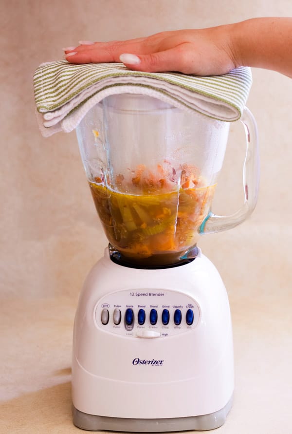 Can a blender be used to puree food?