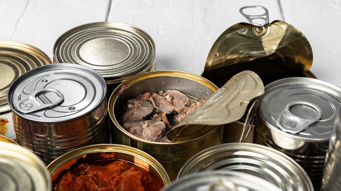 Can botulism grow in commercially canned food?