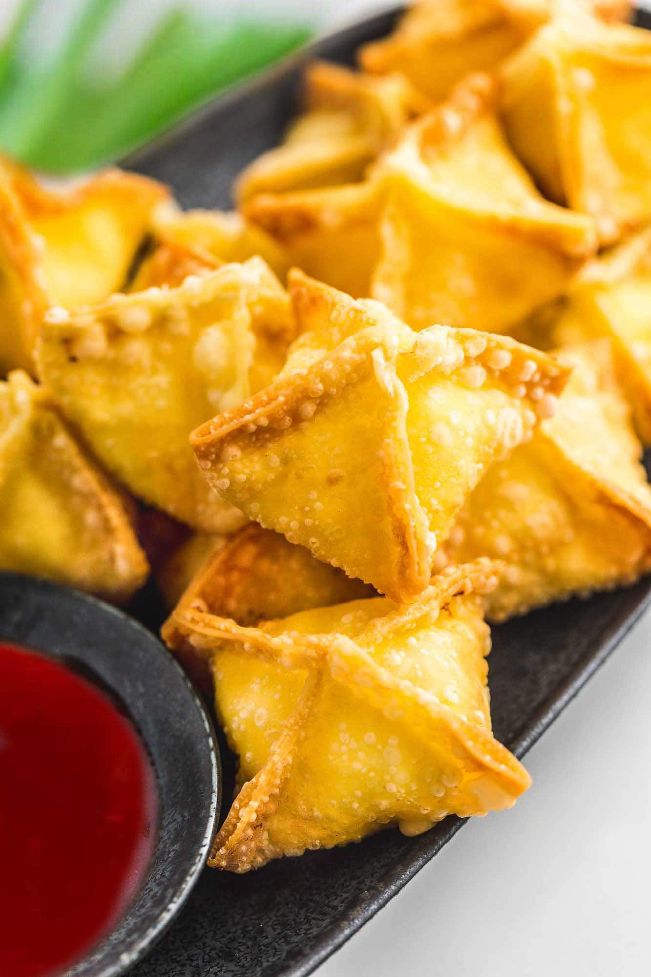 Can cream cheese Rangoons be left out?
