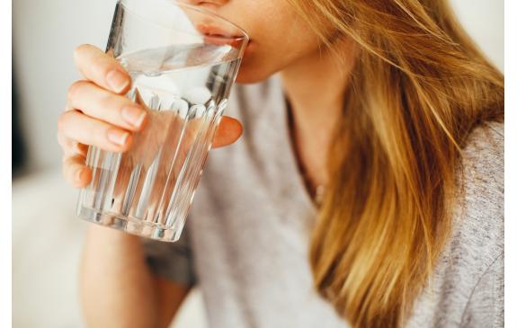 Can drinking too much water make your blood pressure go down?