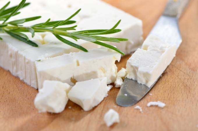 Can feta cheese be stored at room temperature?