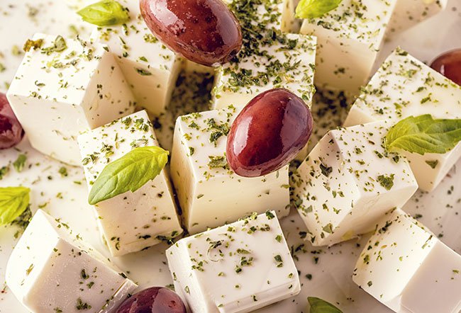 Can feta cheese cause heart palpitations?