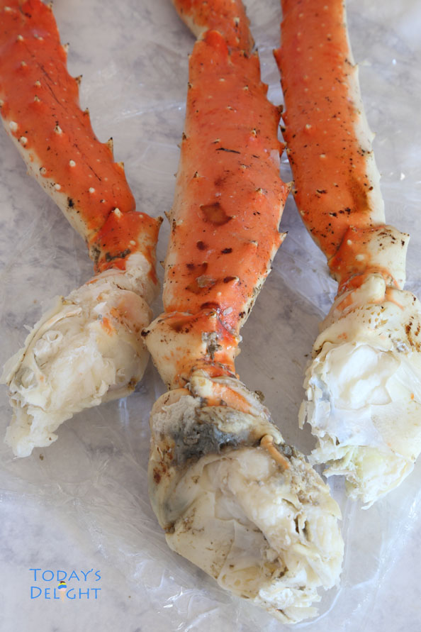 Can frozen crab legs be steamed?