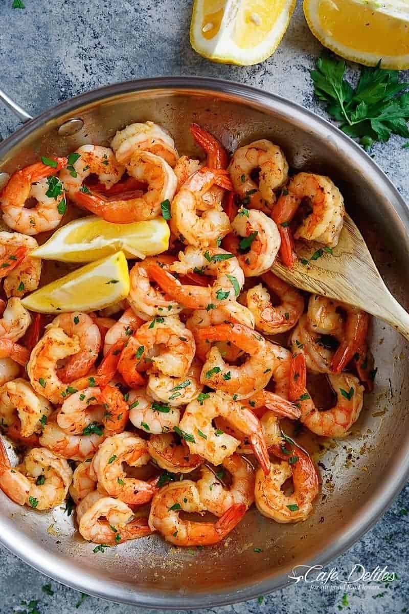 Can I add lemon juice to shrimp before cooking?