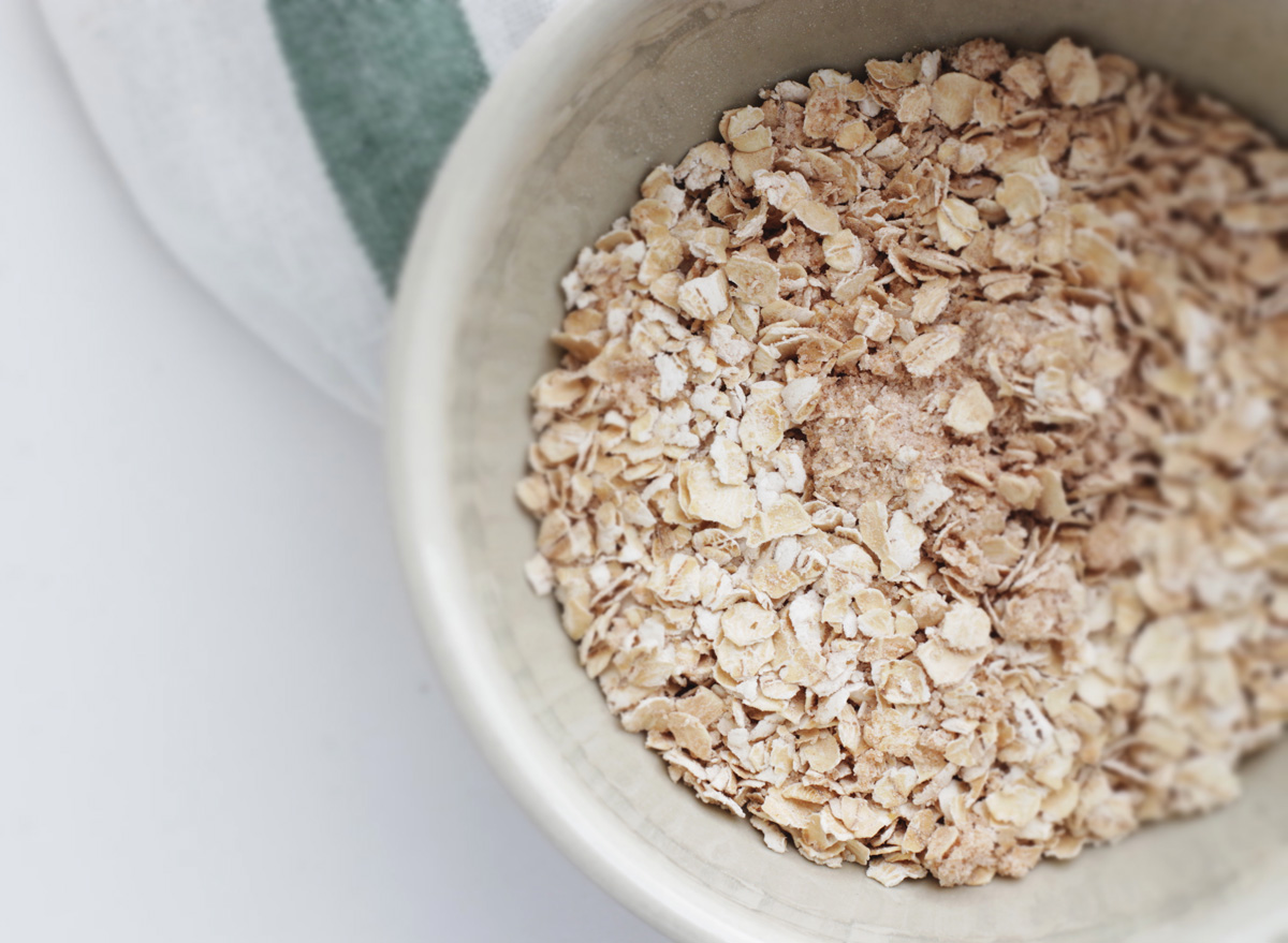 Can I eat instant oatmeal on a diet?