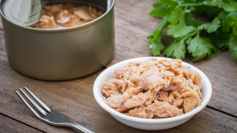 Can I eat year old canned tuna?