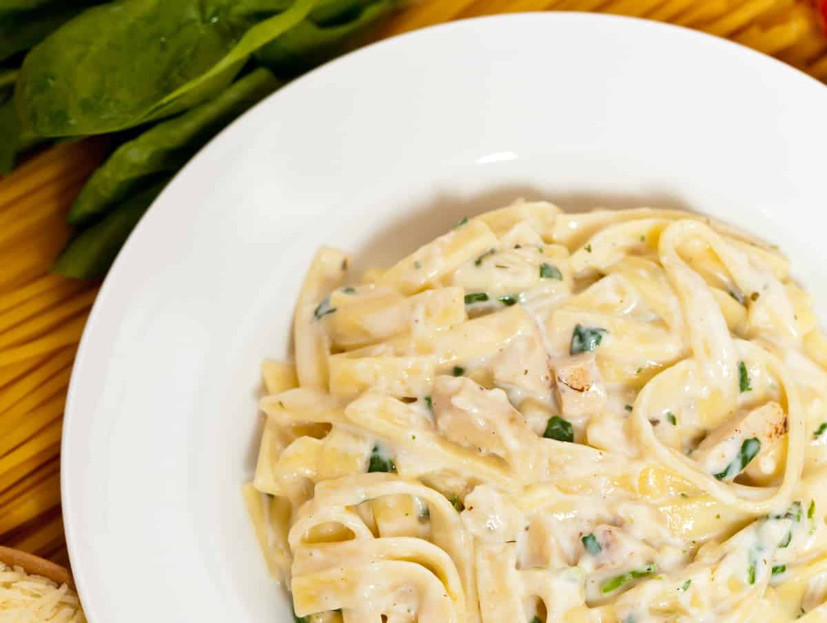 Can I freeze leftover Alfredo sauce from a jar?