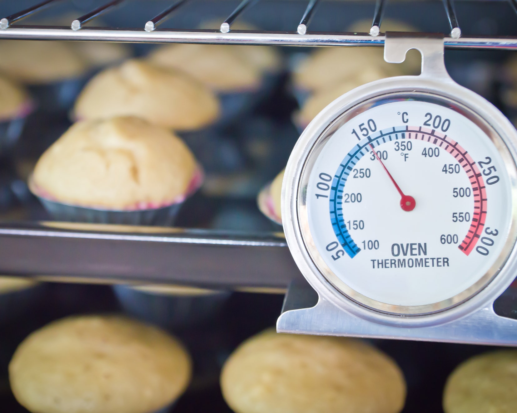 Can I leave an oven thermometer in the oven?