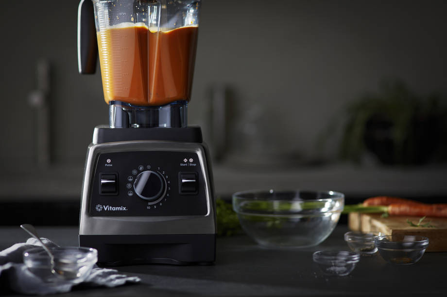 Can I put hot food in my Vitamix?