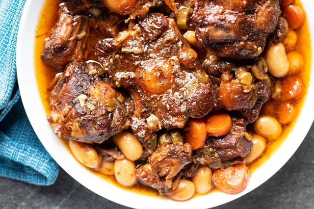 Can I soak oxtails in vinegar?