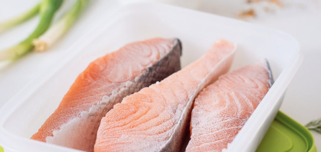 Can I thaw fish in Tupperware?