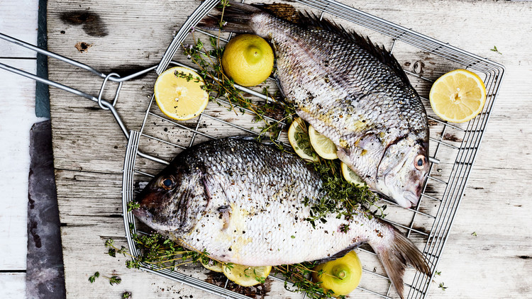 Can I use thyme on fish?