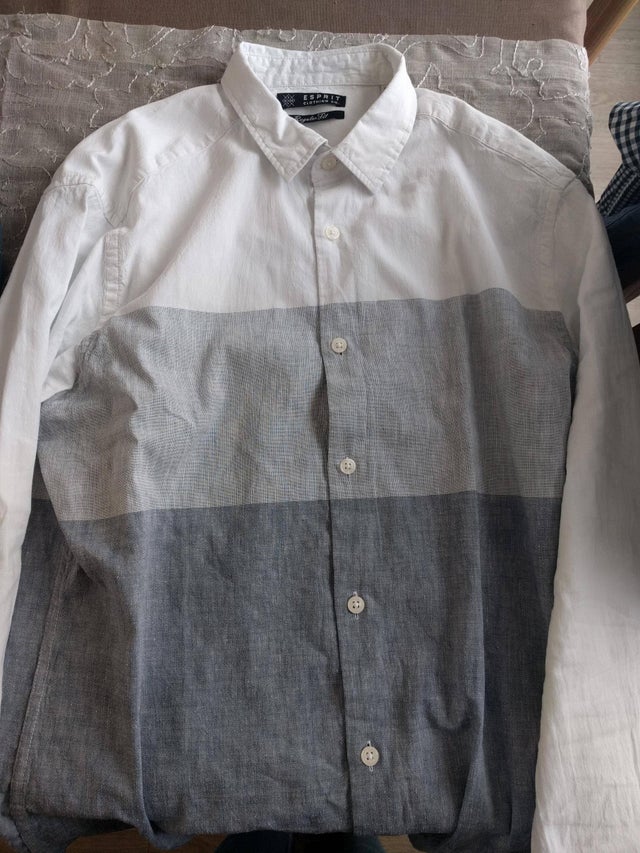 Can I wear a button-down shirt to an interview?