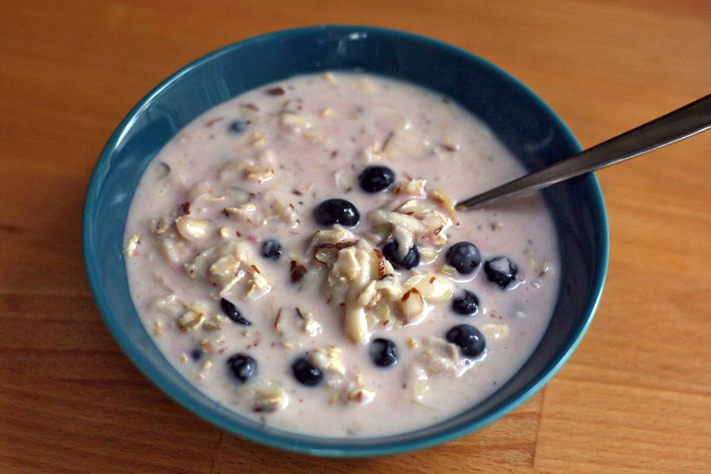 Can instant oats be eaten with cold milk?