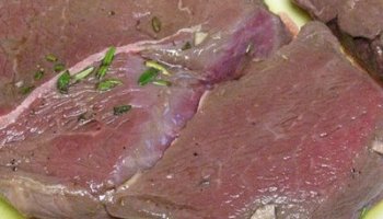 Can meat spoil while marinating?