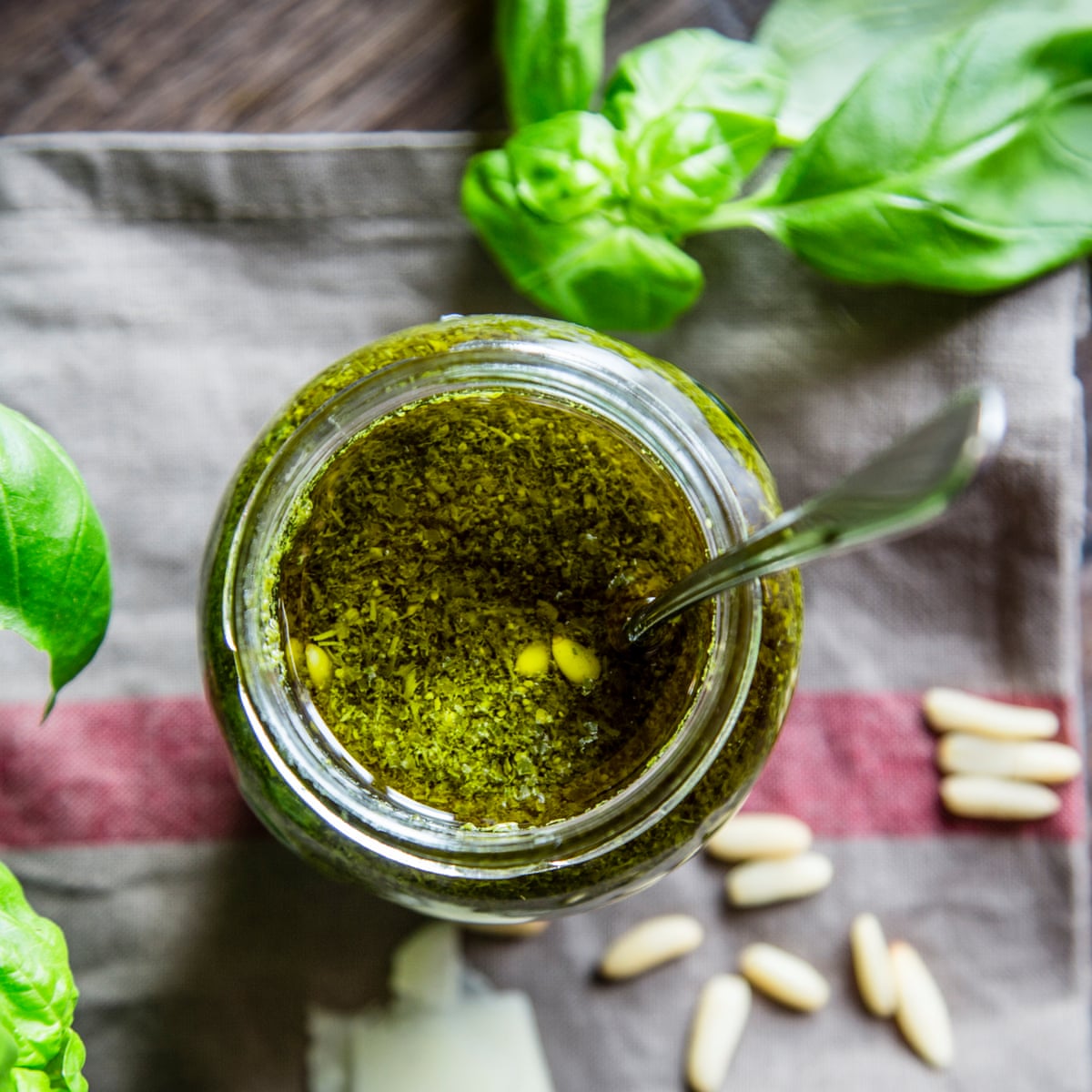 Can pesto be eaten uncooked?
