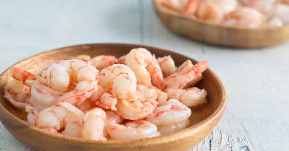 Can raw shrimp be red?