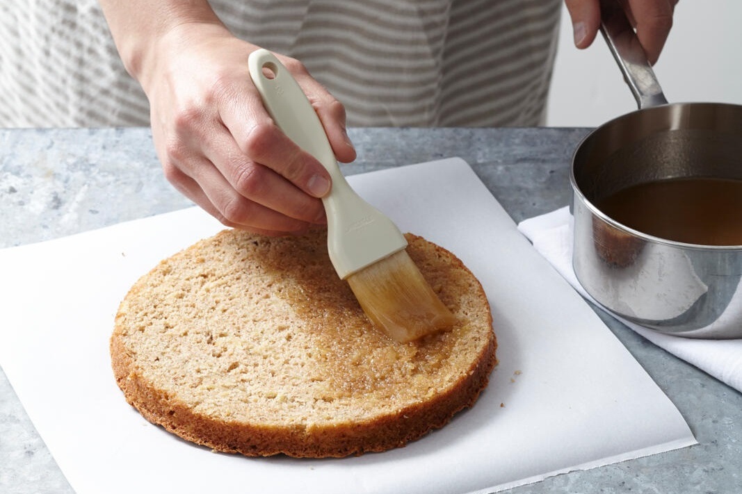 Can simple syrup fix a dry cake?