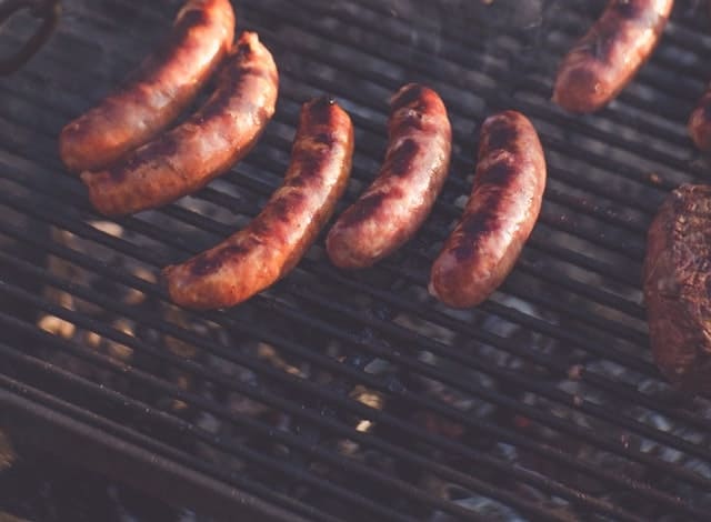 Can smoked sausage be left out overnight?