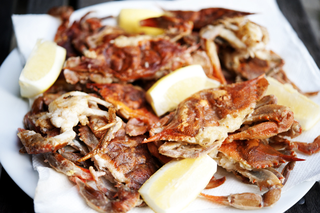 Can soft shell crabs be boiled?