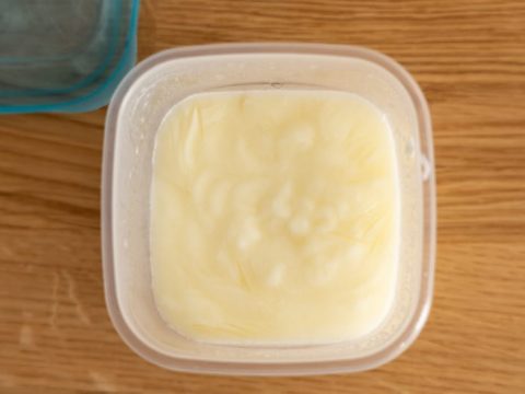 Can sour cream be frozen for later use?