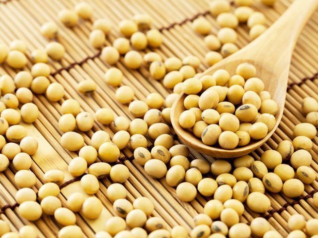 Can soybean lighten skin?