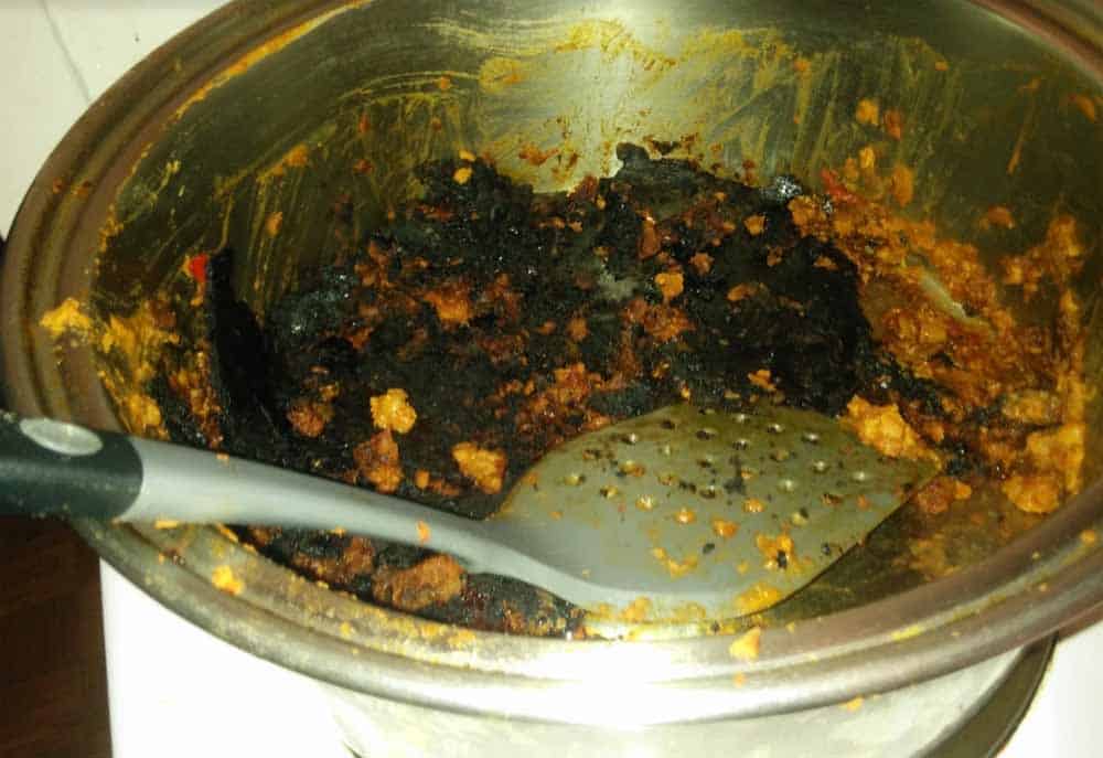 Can things burn in a slow cooker?