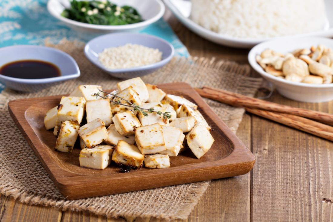 Can tofu cause kidney problems in the elderly?