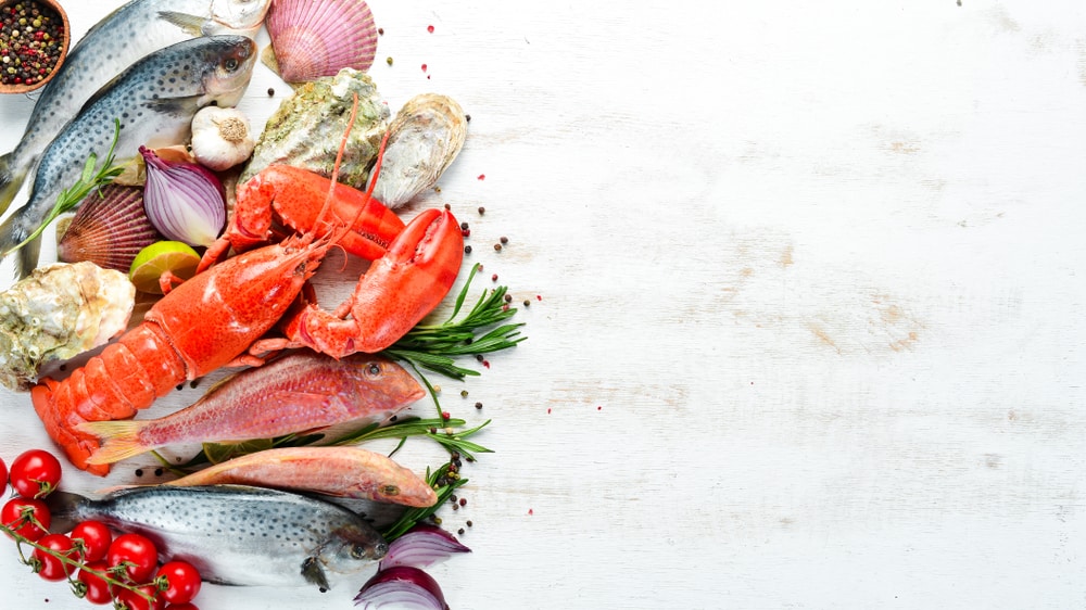 Can uncooked lobster be pink?