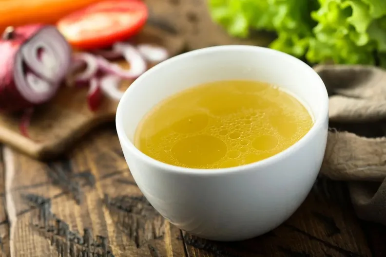 Can vegetarians drink broth?