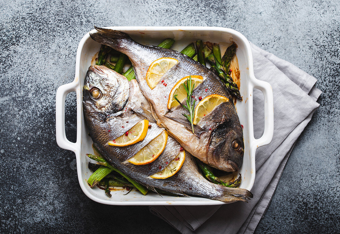 Can you bake fish in a ceramic dish?