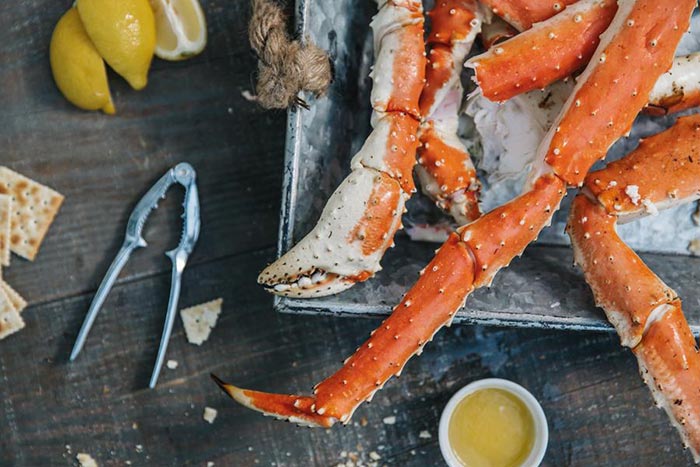 Can you bake frozen king crab legs?