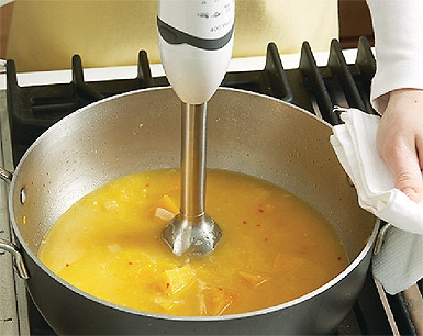 Can you blend soup hot?