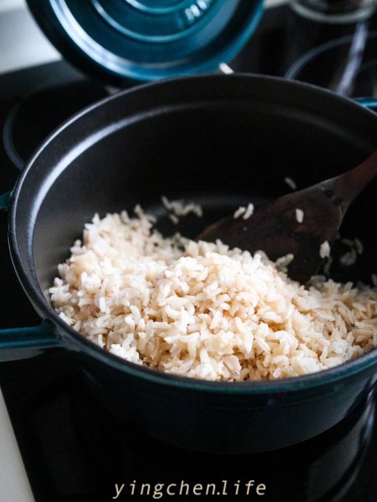 Can you cook brown rice in a cast iron skillet?