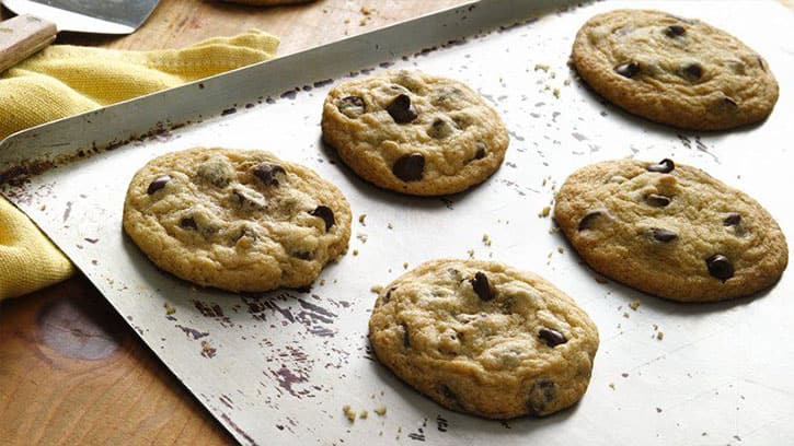 Can you cook on a cookie sheet?