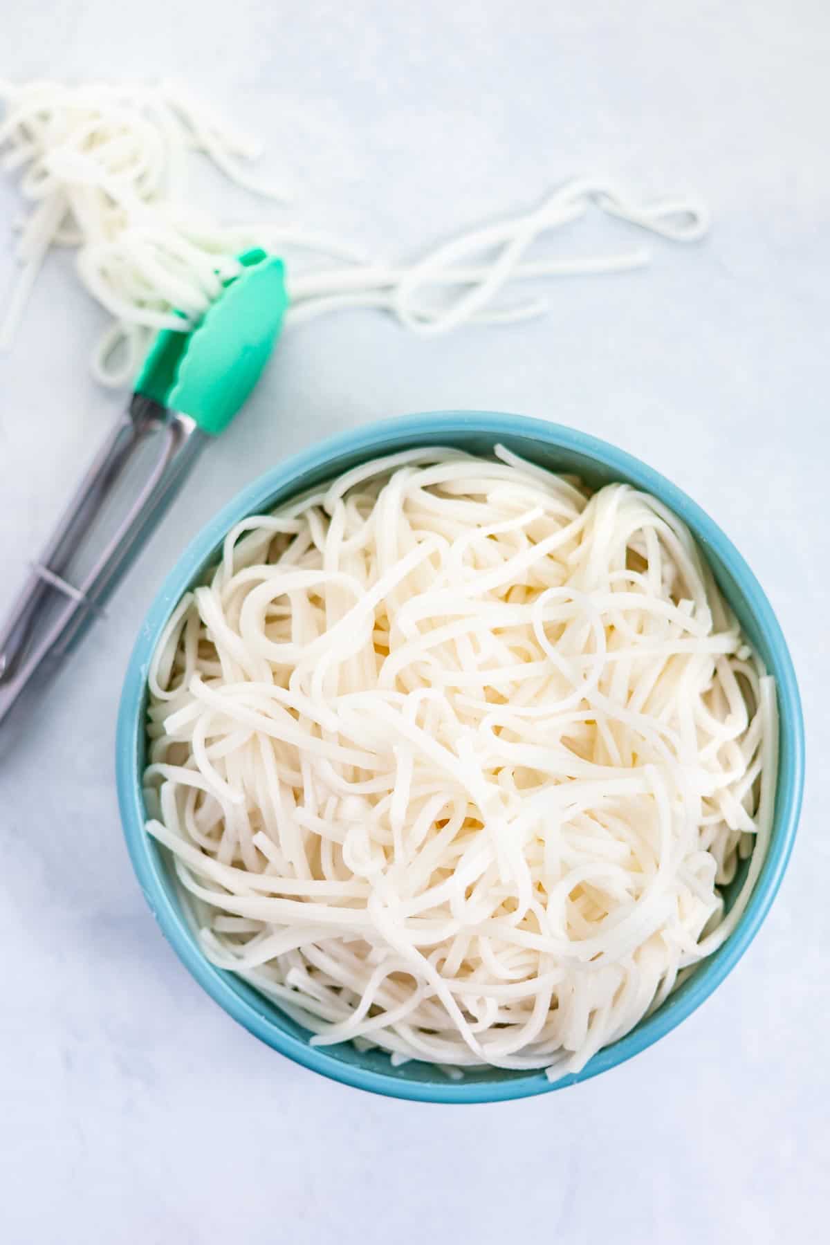Can you cook rice noodles in stock?