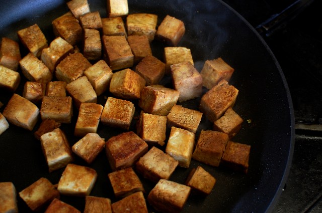 Can you cook tofu in sunflower oil?