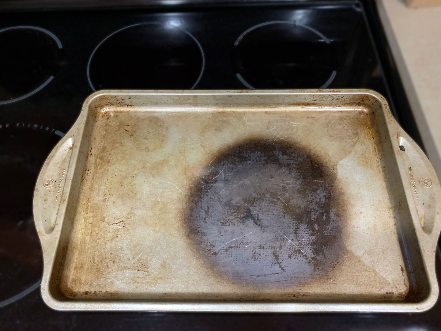 Can you cook with a baking tray on the stove?