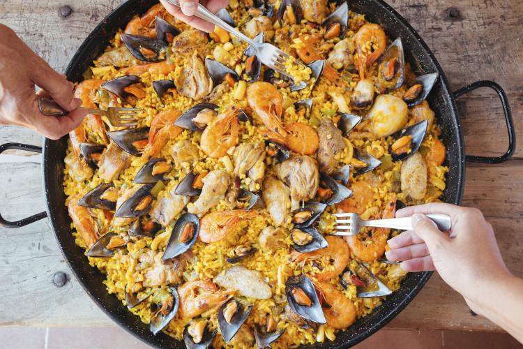 Can you eat 2 day old paella?