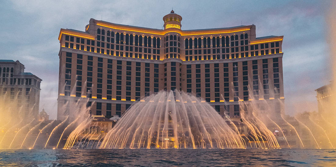 Can you eat at the Bellagio?