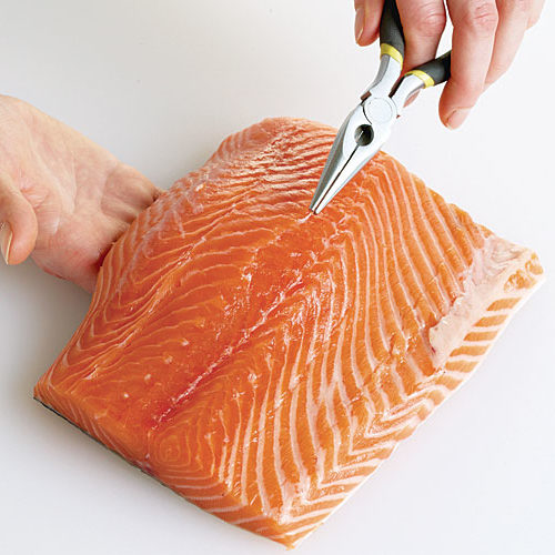 Can you eat bones in salmon fillet?