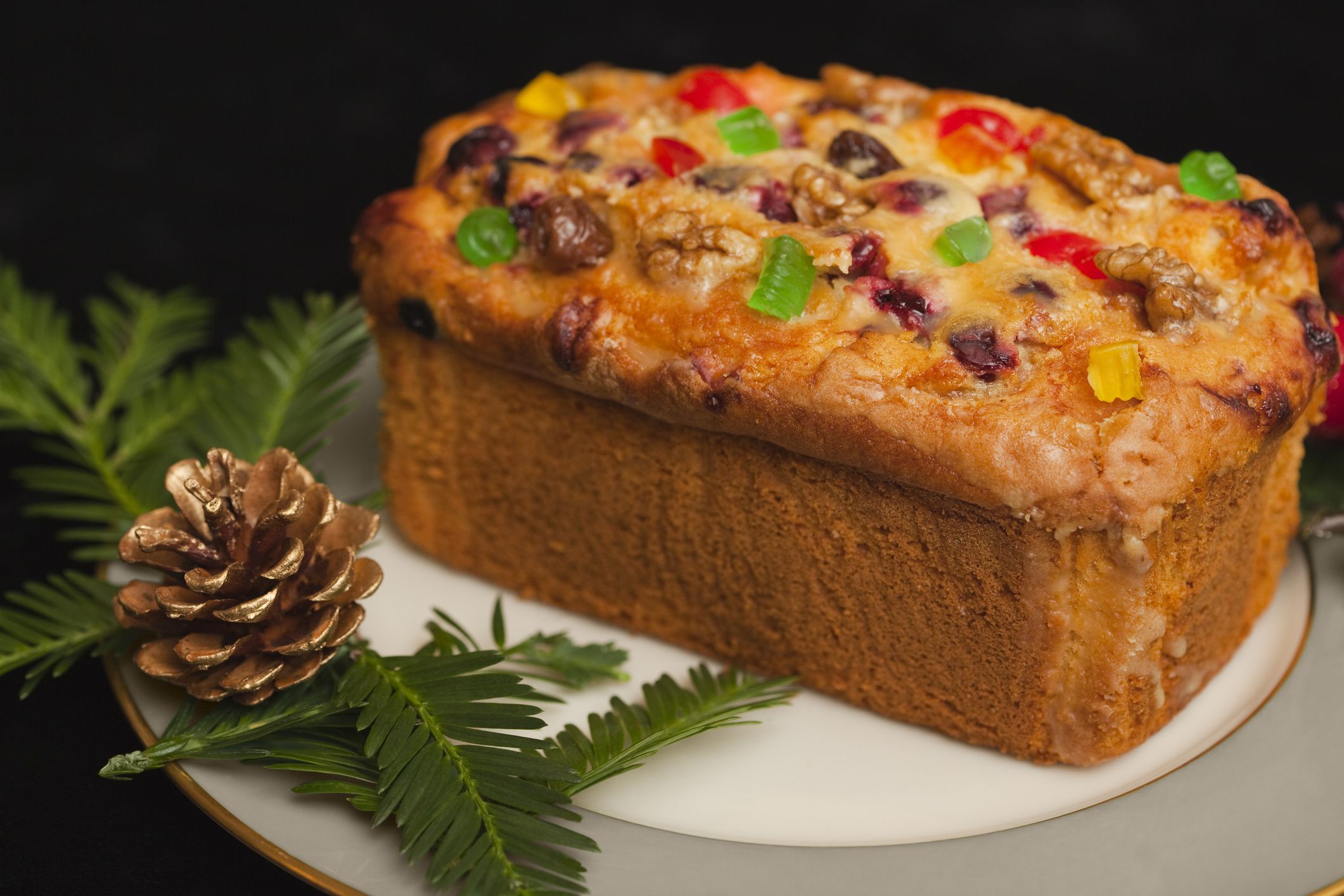 Can you eat old fruit cake?