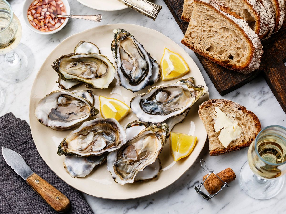 Can you eat raw oysters at home?